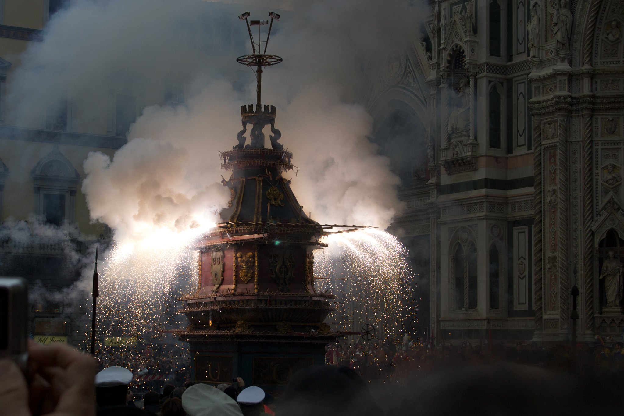Florence’s Explosion of the Cart returns on Easter Sunday 2026 ...