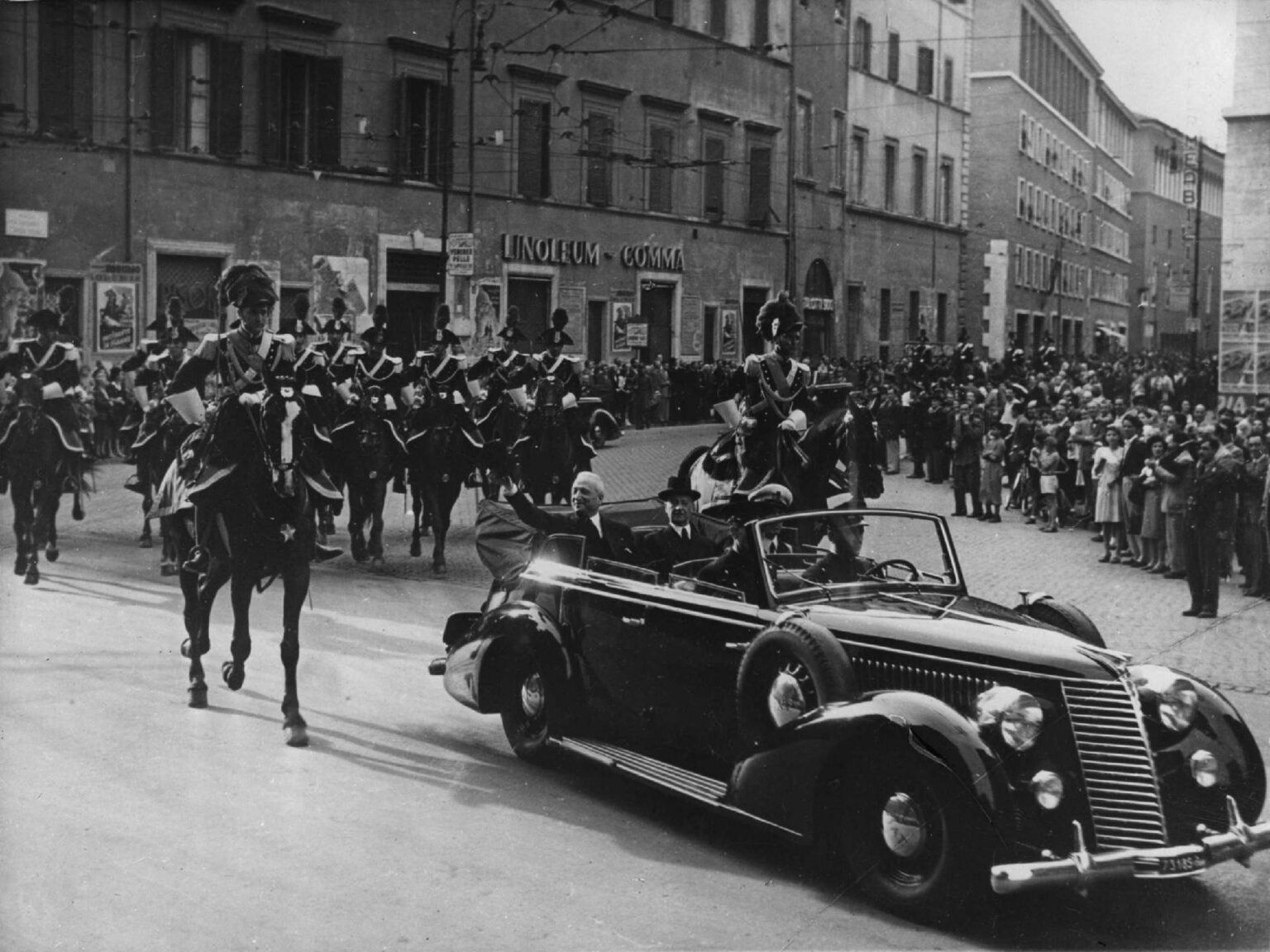 80 Years On, Republic Day Meets the First Summer Getaway | Florence ...